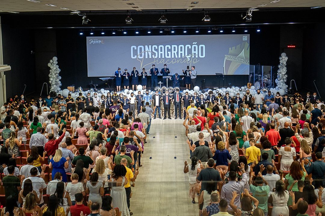 Membros da Igreja do Evangelho Quadrangular celebram a chegada de 2022 ...