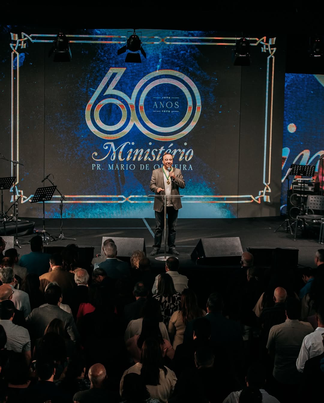 Celebração dos 60 Anos de Ministério do Pastor Mário de Oliveira Reúne ...