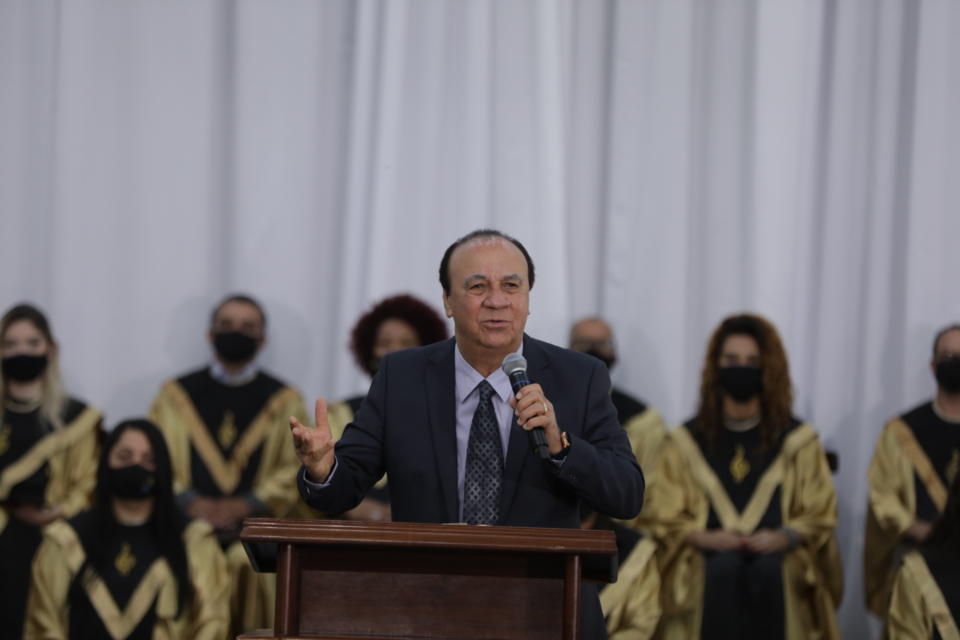 Ministério Quadrangular do Brasil presta homenagem na Live Live In Memorian