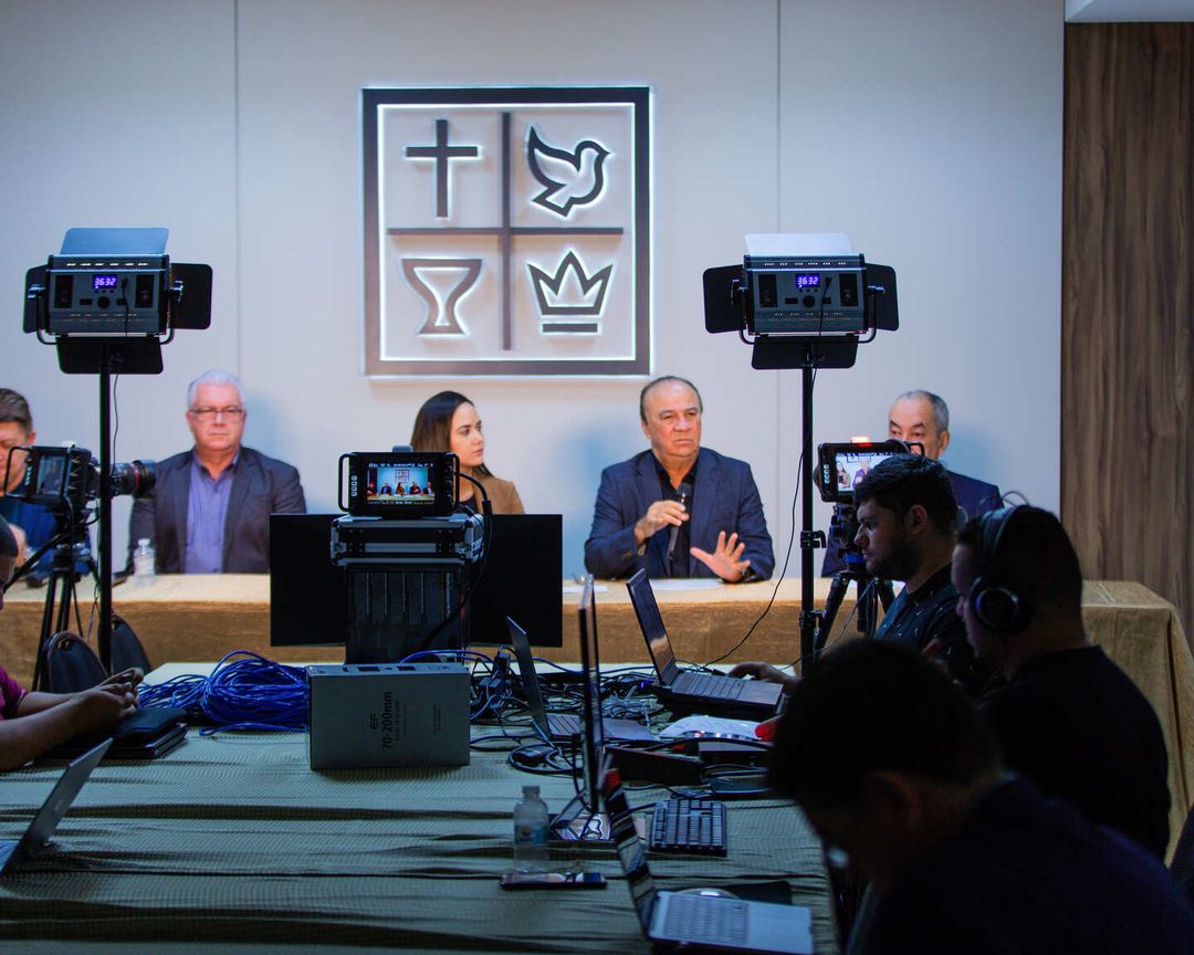 Rev. Mario de Oliveira realiza primeira reunião online para Pastores do ...